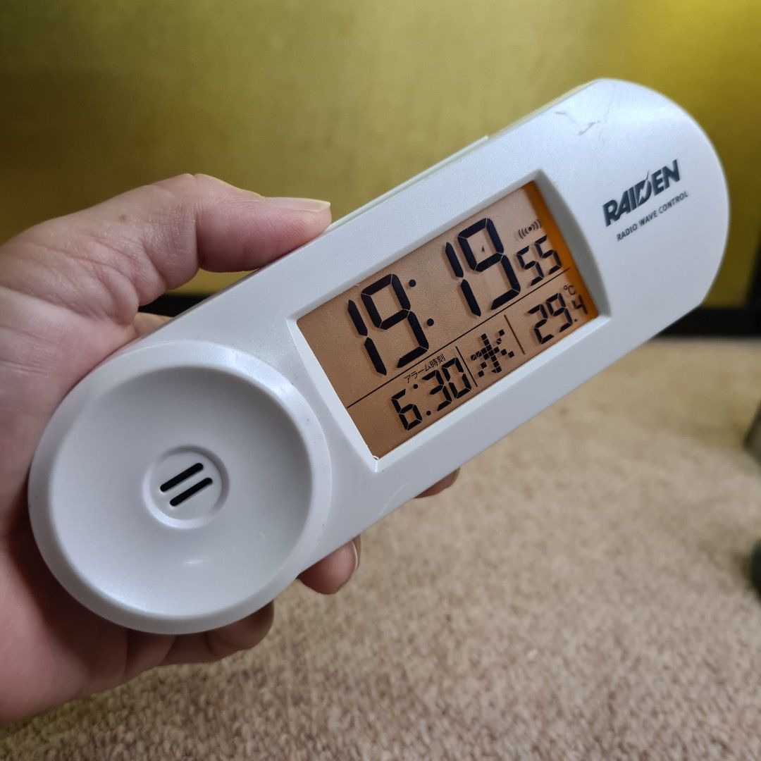 ADESSO LARGE SCREEN DIGITAL ALARM CLOCK & SEIKO RAIDEN PYXIS RADIO WAVE ...