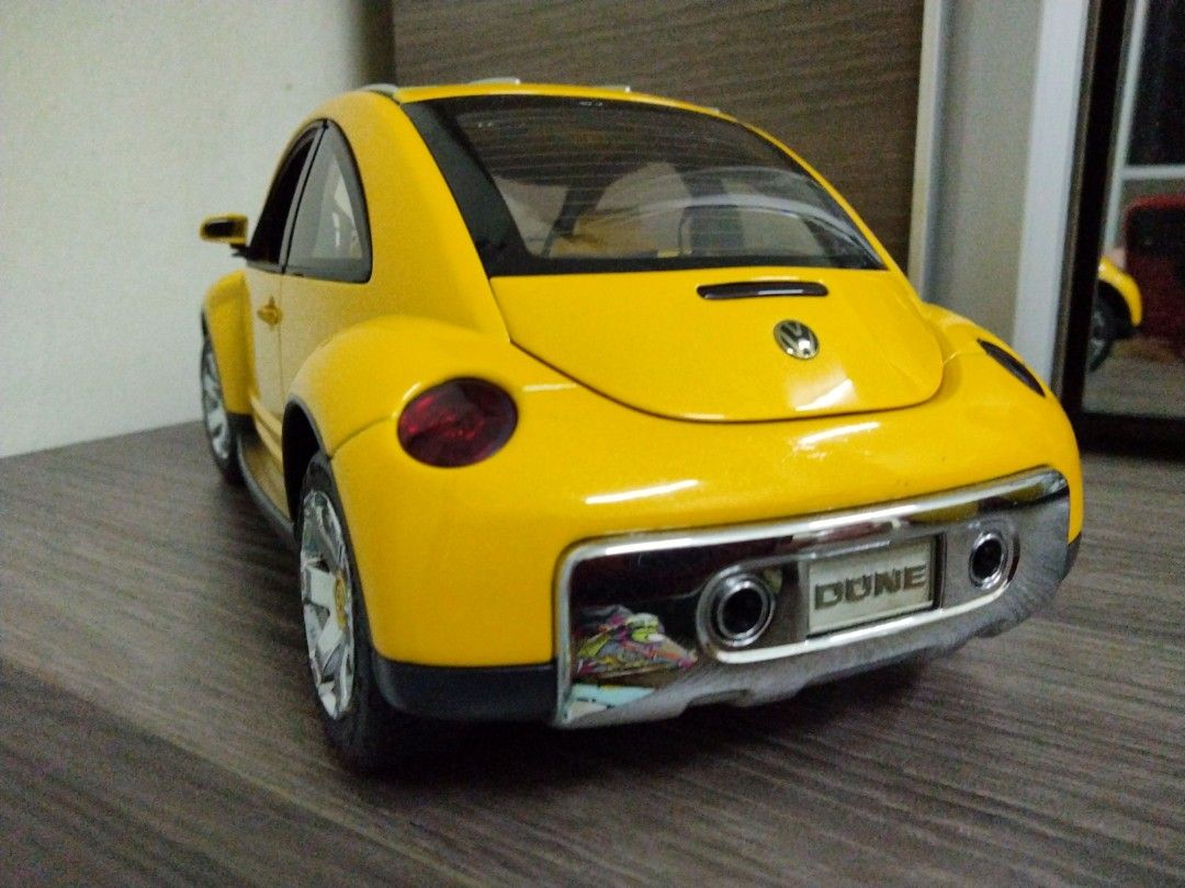 Autoart VW New Beetle Dune Limited Edition 1/18, Hobbies & Toys, Toys ...
