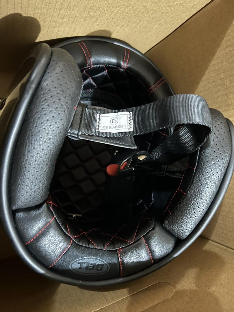 Bell Helmet Custom 500 (half face), Motorbikes, Motorbike Parts ...