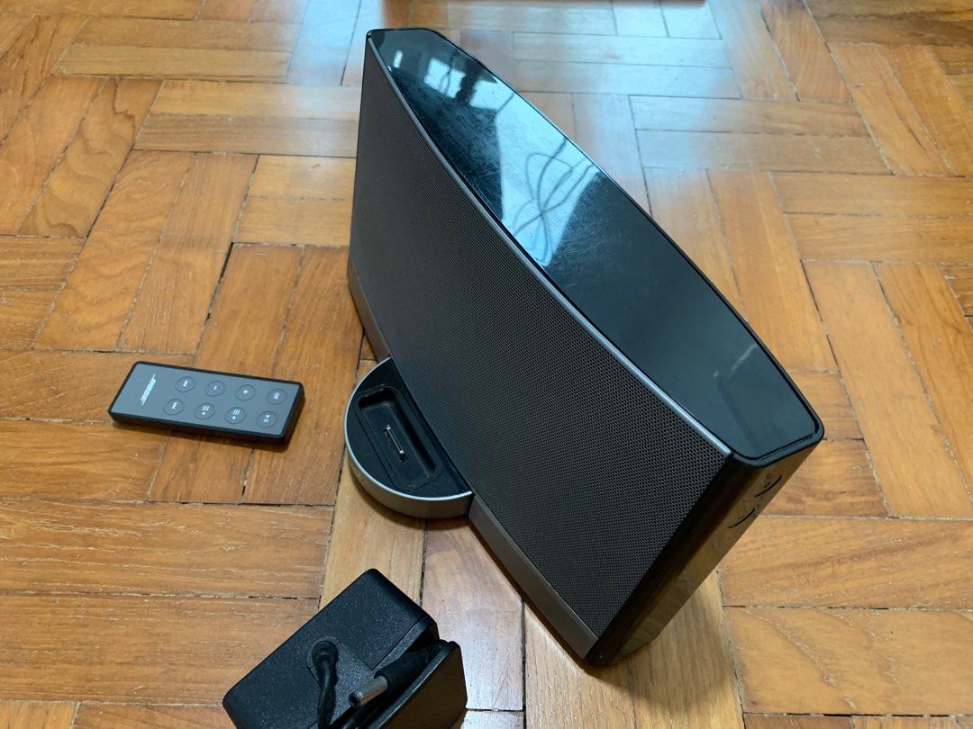 Bose portable SoundDock music player for iPhone iPod , Audio, Soundbars ...