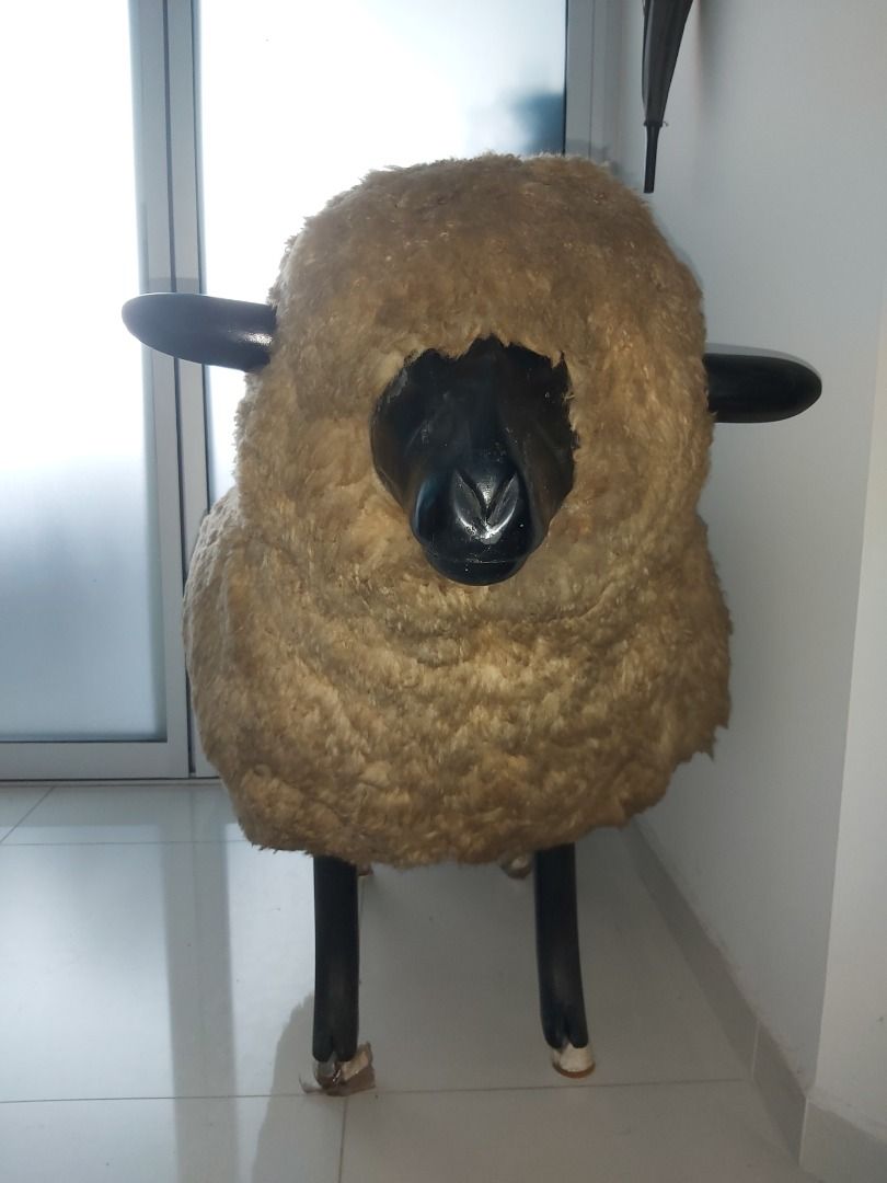 Burberry RARE Vintage sheep Trademark, Luxury, Accessories on Carousell