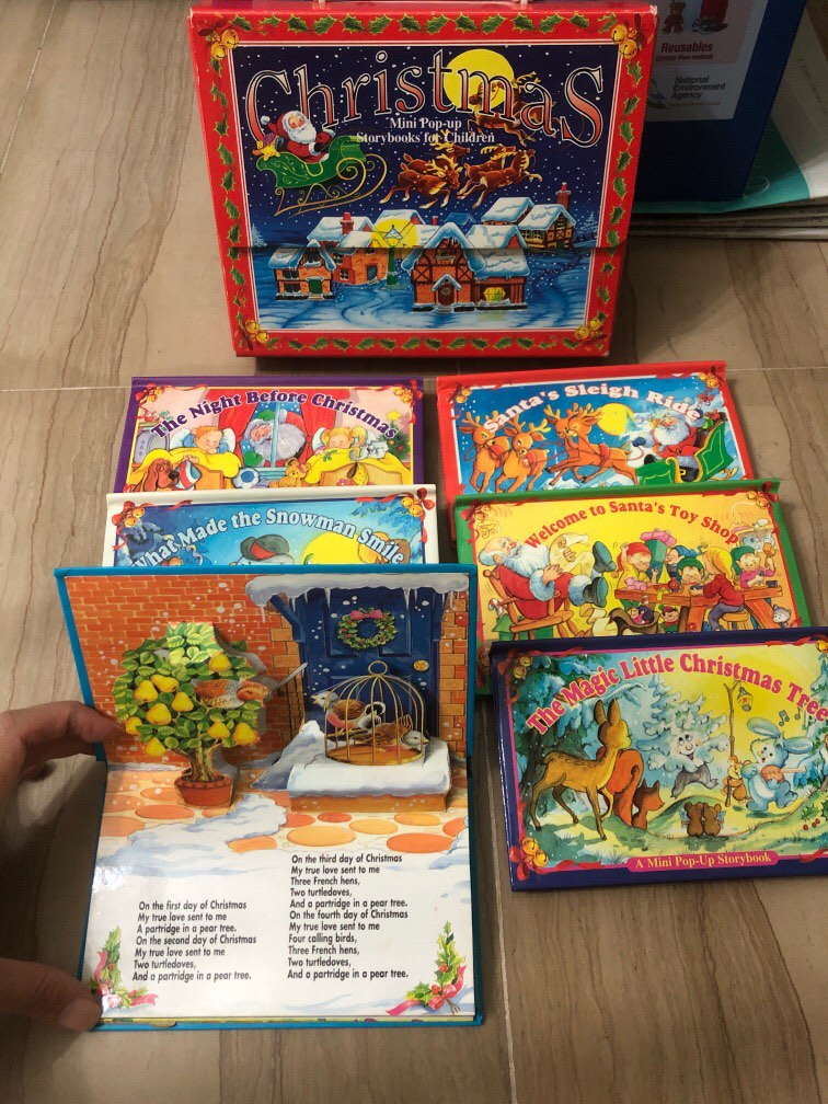 Christmas pop up book set, Hobbies & Toys, Books & Magazines, Children ...