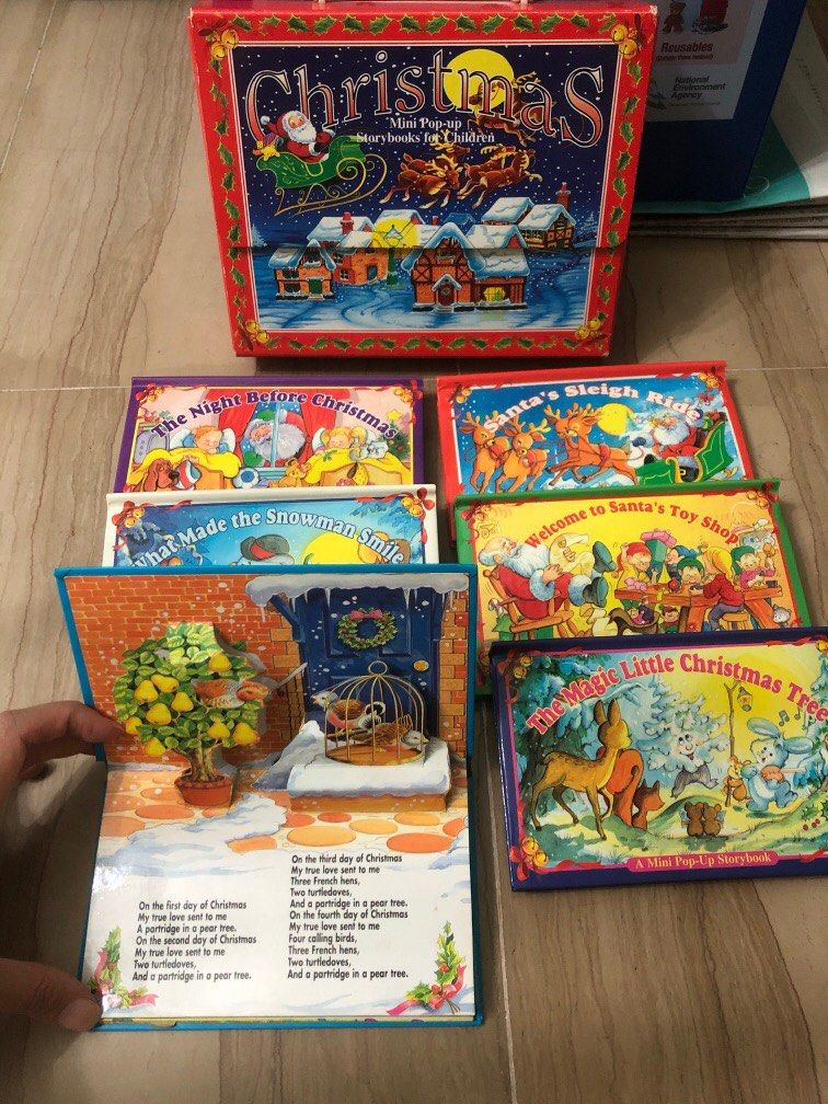 Christmas pop up book set, Hobbies & Toys, Books & Magazines, Children ...