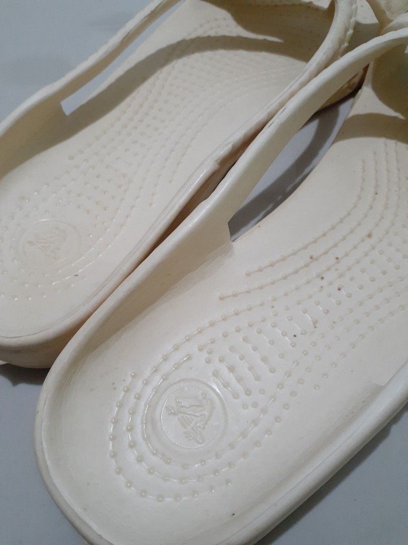 Crocs Cream Slipper Size 39, Women's Fashion, Footwear, Slippers and ...