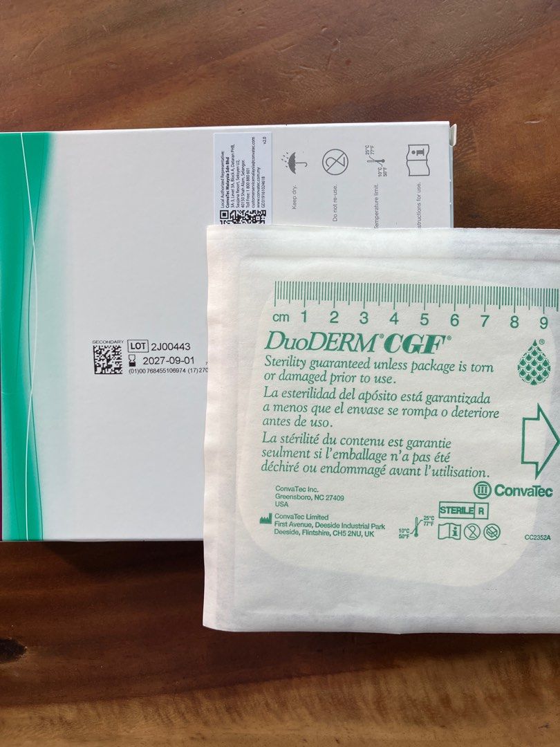 Duoderm CGF Dressing Wound, Health & Nutrition, Medical Supplies ...