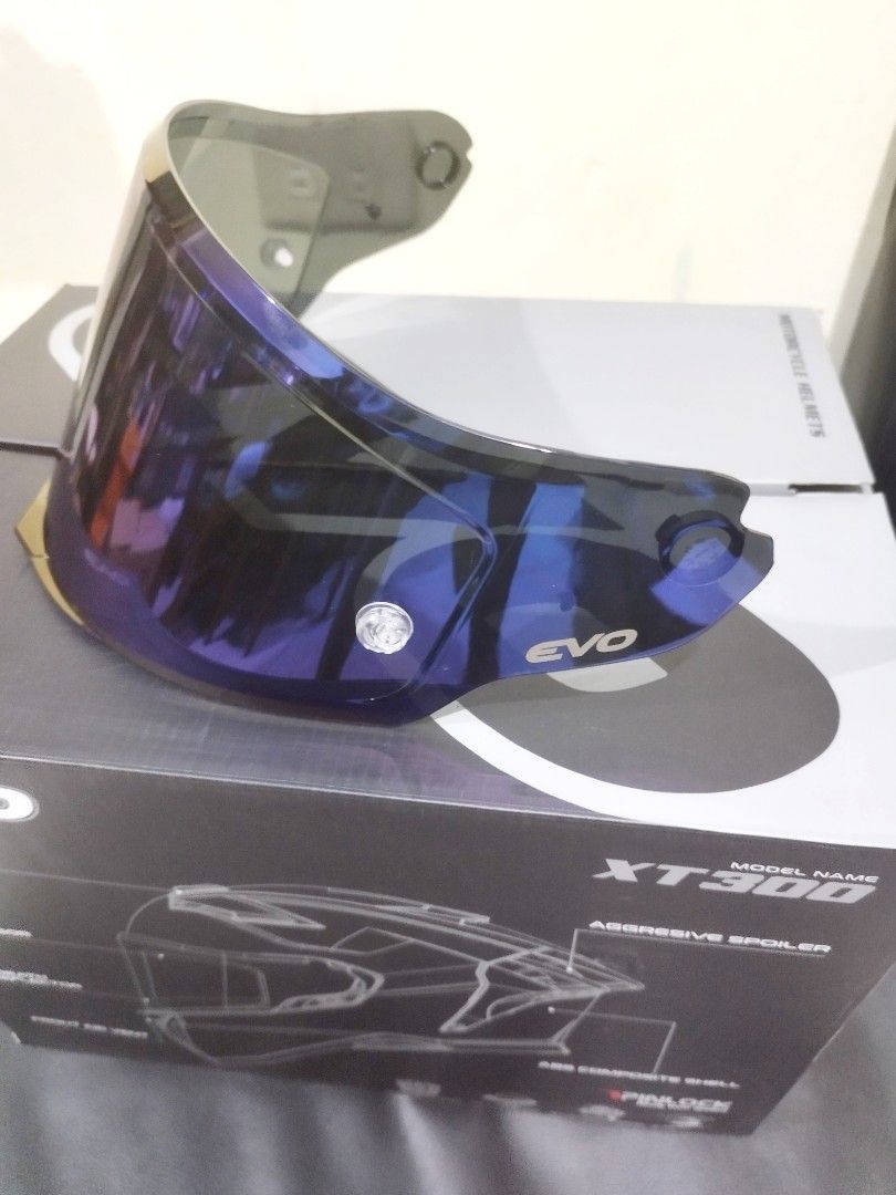 Evo XT300 Full Face Helmet, Motorbikes, Motorbike Parts & Accessories ...