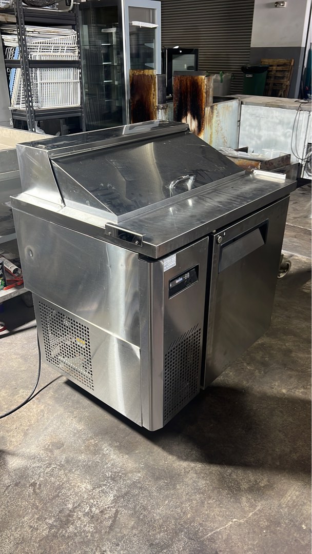 (Free delivery and warranty) Single door counter chiller/ salad chiller ...