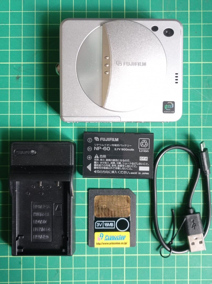 Fujifilm F50i Very Rare Digicam Japan Complete Works on Carousell