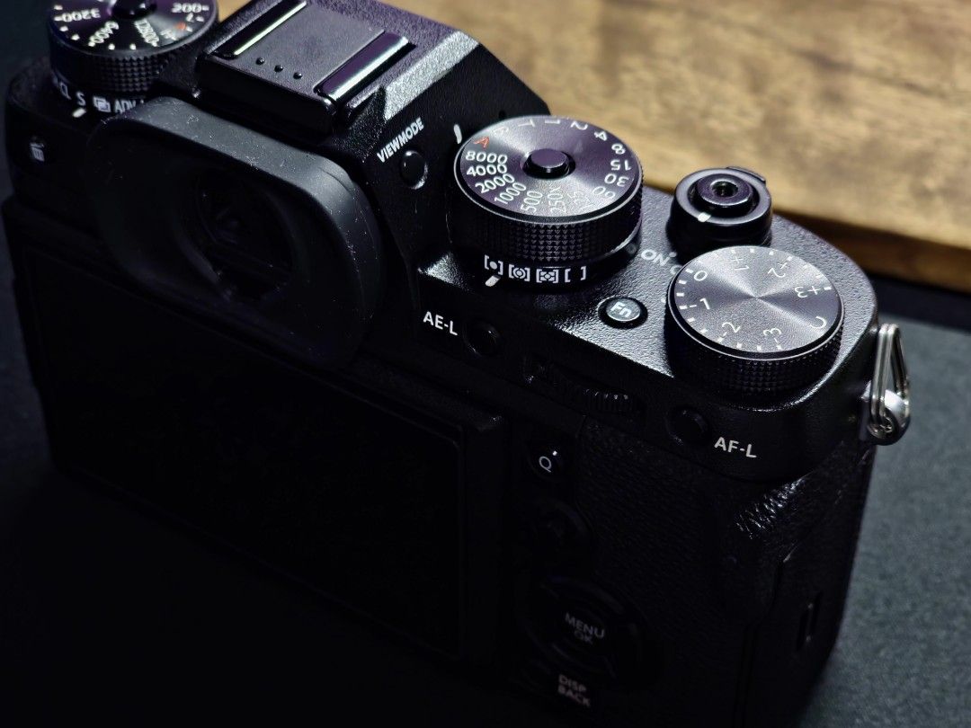 Fujifilm XT 2 Mirrorless Digital Camera, Photography, Cameras on Carousell