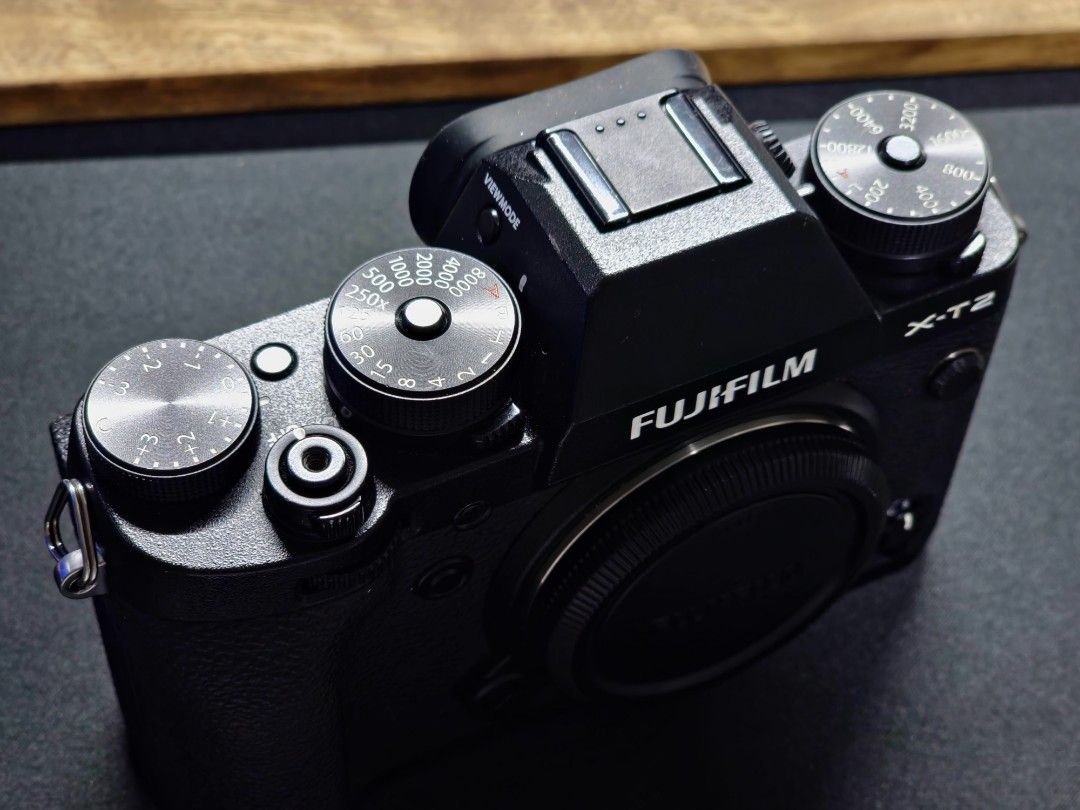 Fujifilm XT 2 Mirrorless Digital Camera, Photography, Cameras on Carousell