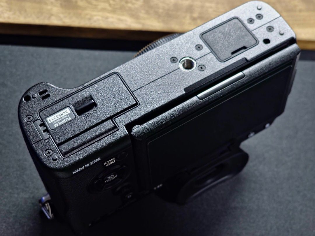 Fujifilm XT 2 Mirrorless Digital Camera, Photography, Cameras on Carousell