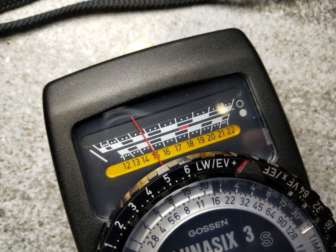 Gossen Lunasix 3 Light meter Lightmeter, Photography, Cameras on Carousell