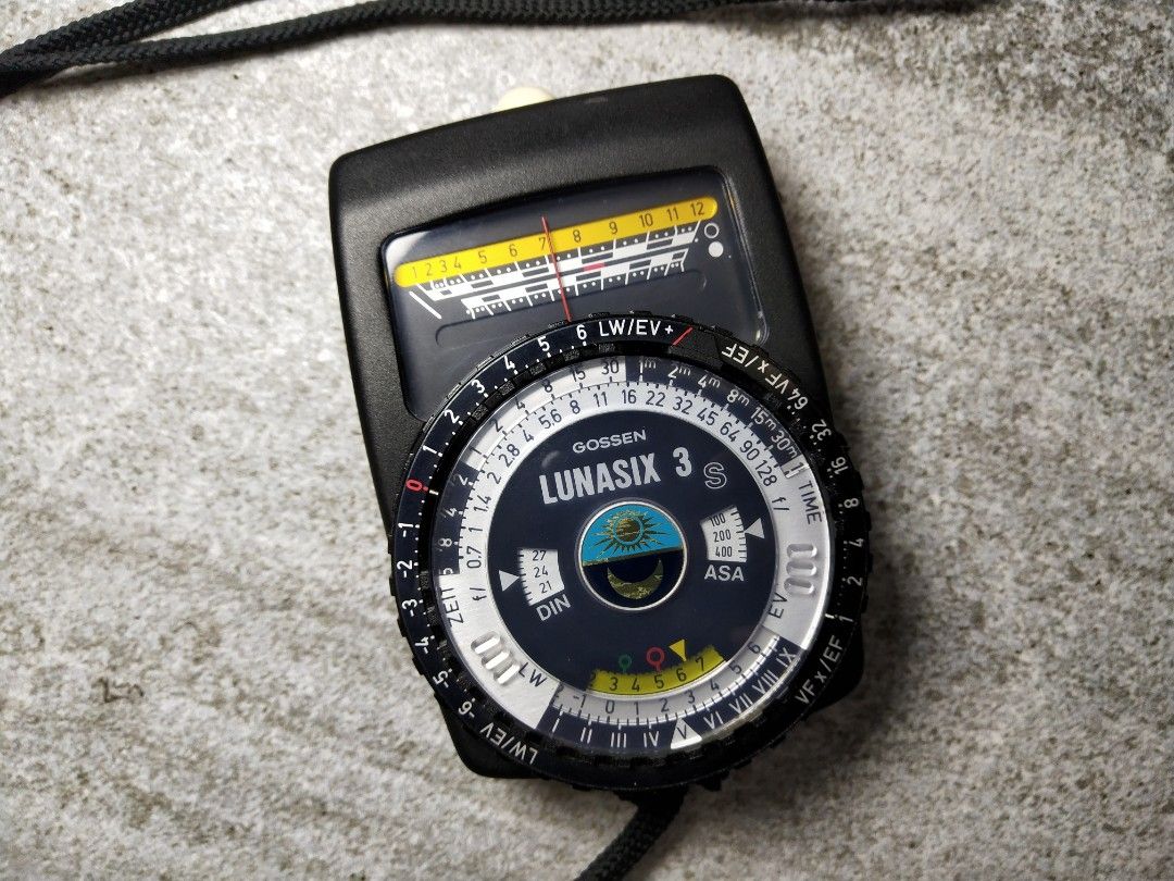 Gossen Lunasix 3 Light meter Lightmeter, Photography, Cameras on Carousell