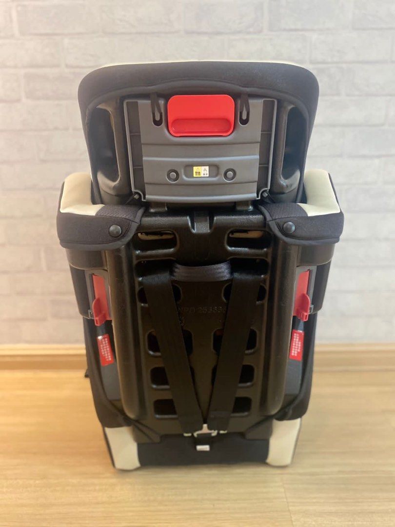 Graco Airpop - Display, Babies & Kids, Going Out, Car Seats on Carousell