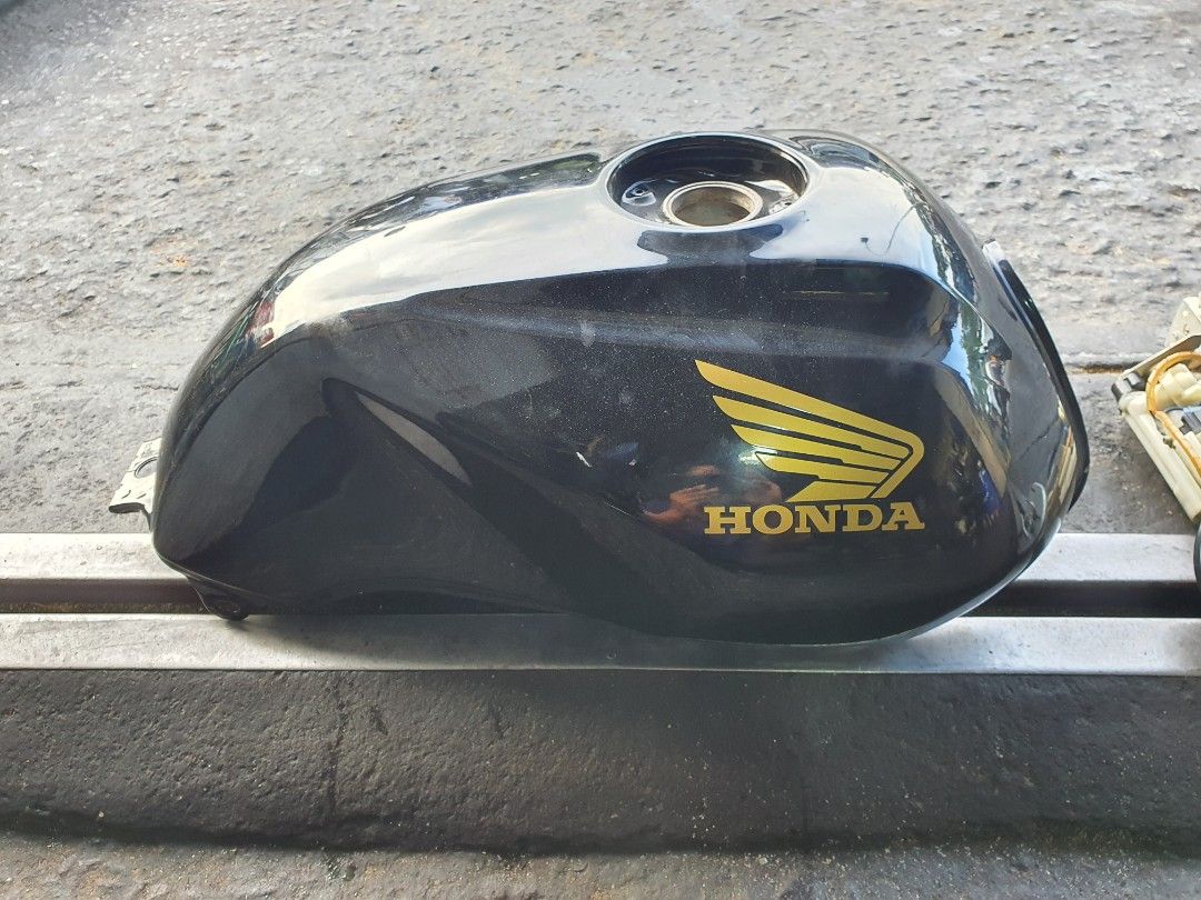 Honda Revo tank, Fuel Pump, Motorcycles, Motorcycle Accessories on ...