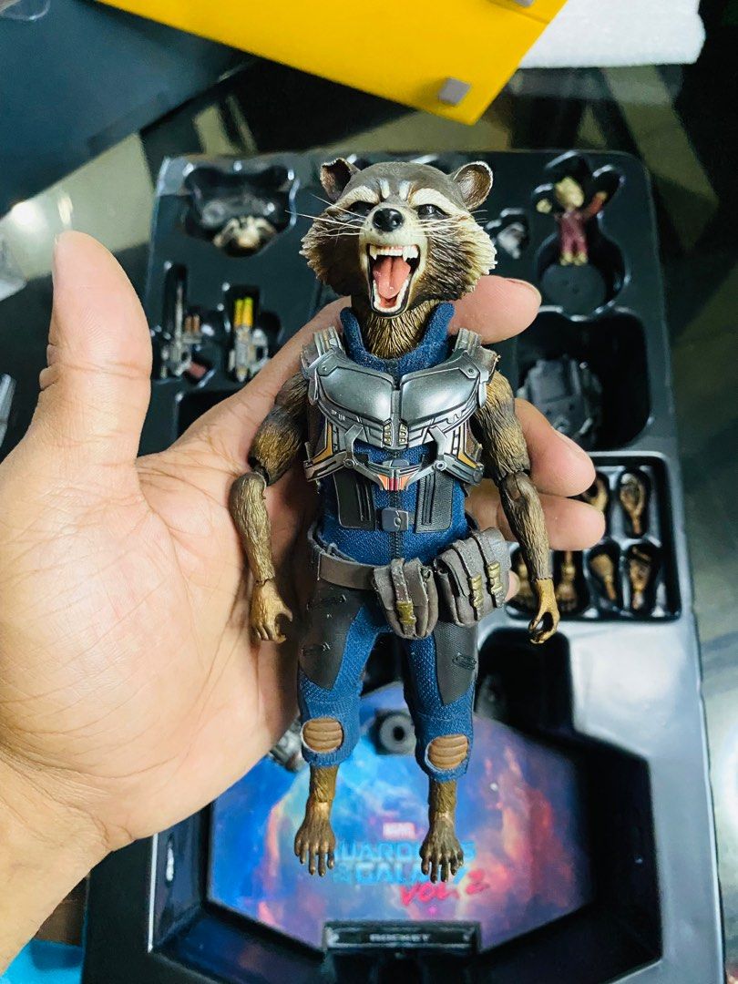 HOT TOYS ROCKET GOTG Vol.2 DELUXE, Hobbies & Toys, Toys & Games on ...