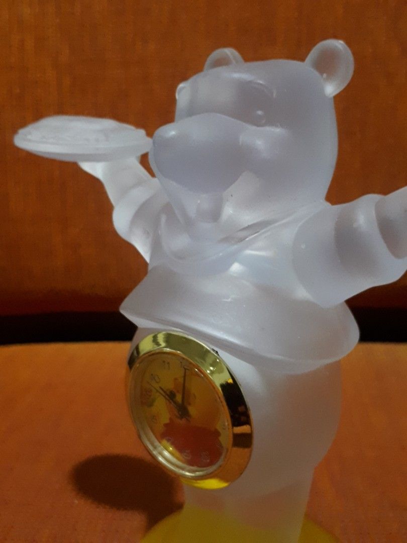 Jam Meja WINNIE The Pooh, Toys & Collectibles, Lainnya di Carousell