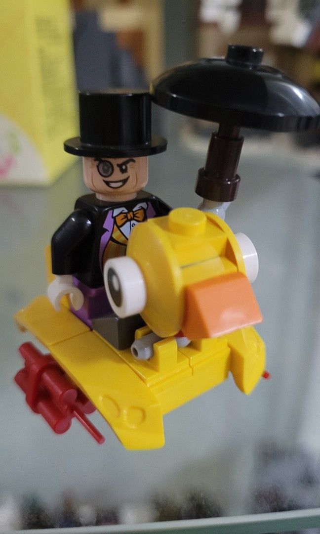 LEGO Batman The Penguin Minifigure and Duck, Hobbies & Toys, Toys ...