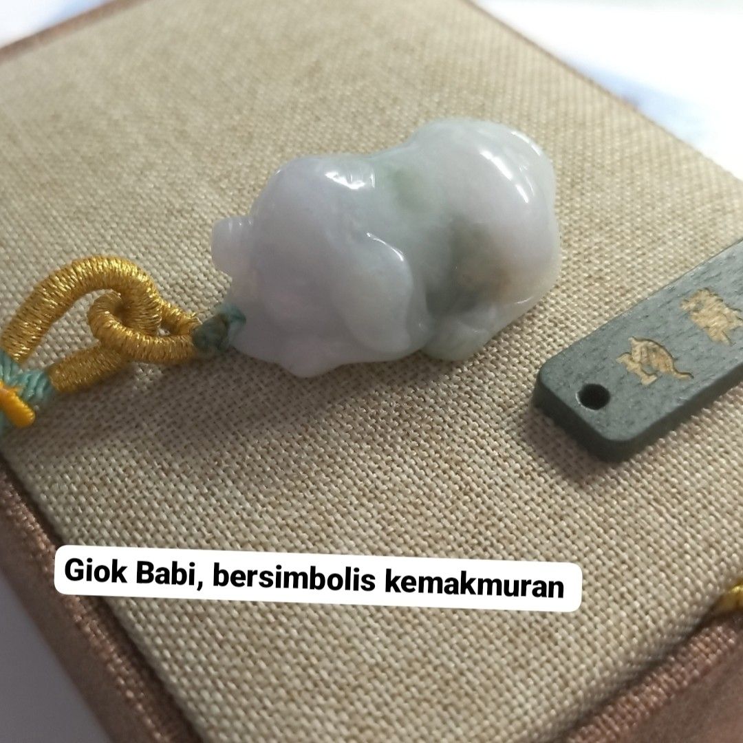 Liontin Giok Babi 100% Jadeite Asli Hijau Lavender Grade A Bersertifikat B708, Fesyen Wanita ...