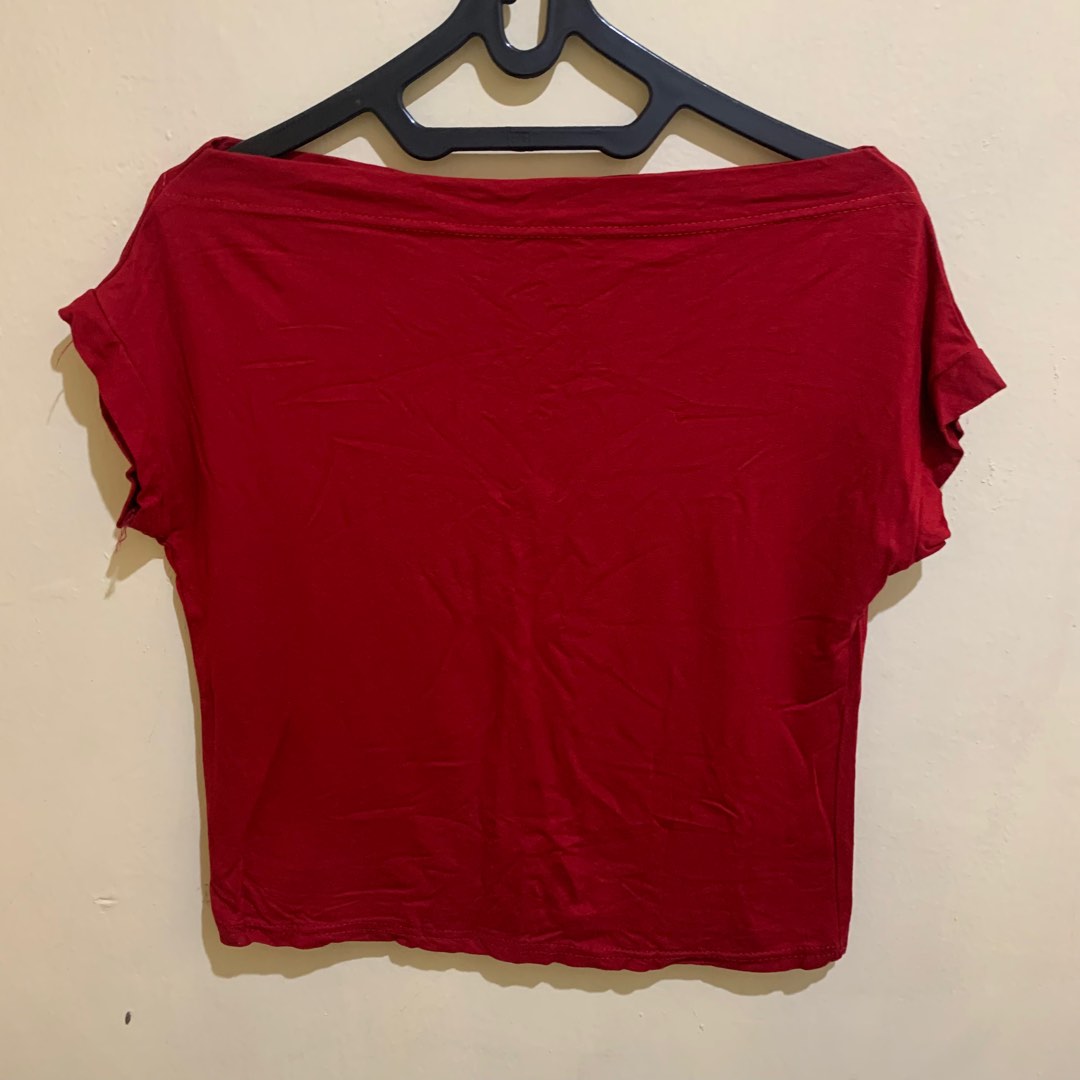 One Shoulder / Sabrina Red Top / Atasan Warna Merah, Fesyen Wanita ...