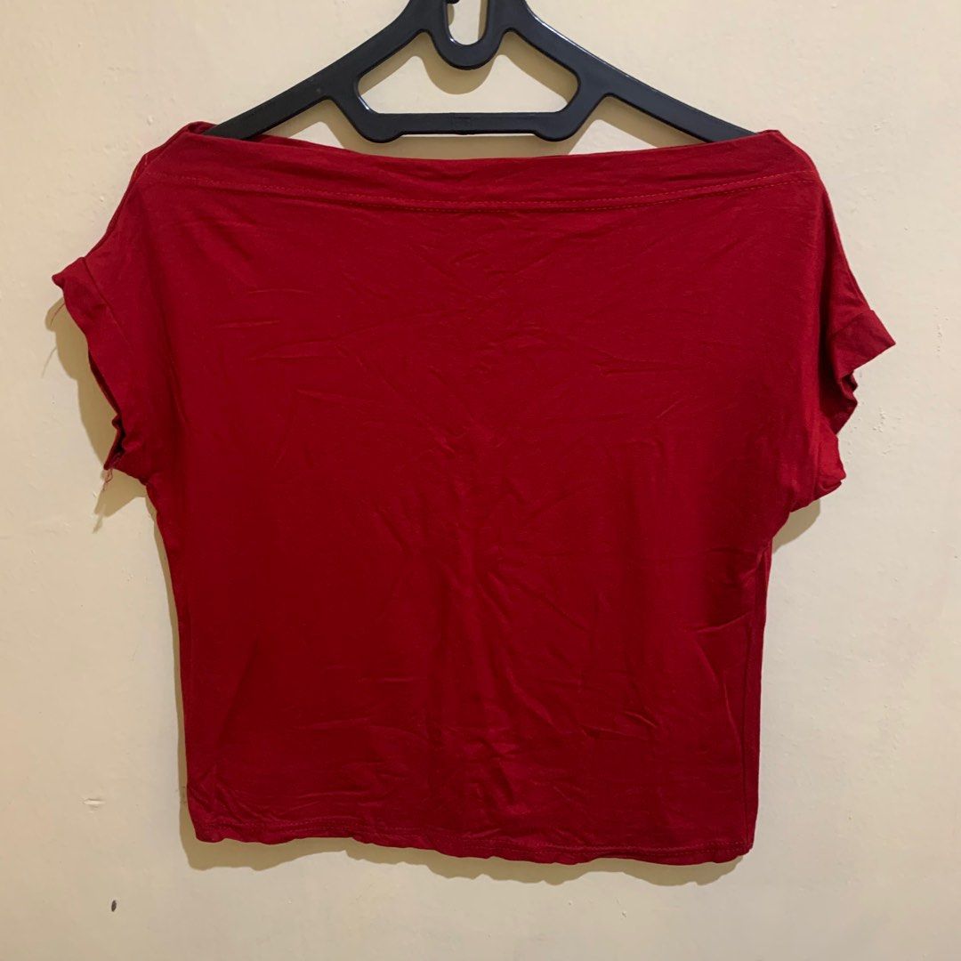 One Shoulder / Sabrina Red Top / Atasan Warna Merah, Fesyen Wanita ...