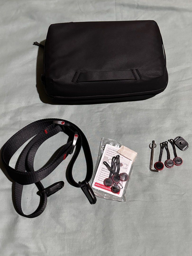 Peak Design Tech Pouch, Anchor and Slide Lite, Men's Fashion, Bags, Belt bags, Clutches and ...