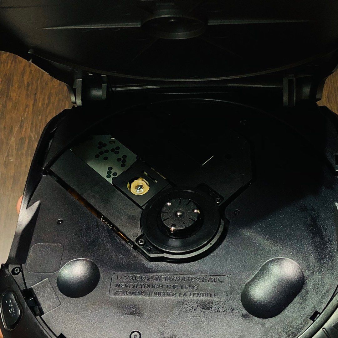 RARE | Sony Discman D-171 Walkman Portable CD Music player, Hobbies ...