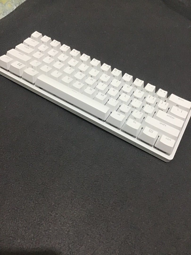 Razer Huntsman Mini White 60% gaming keyboard with Red Switches ...