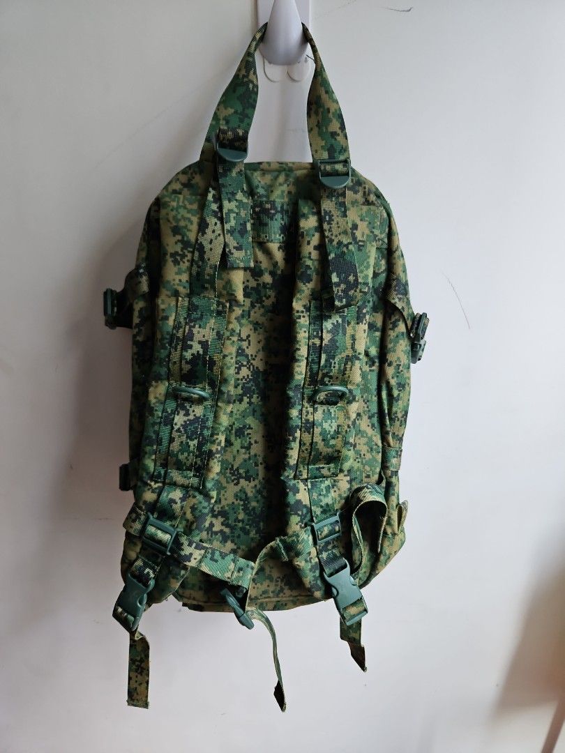 SAF army bag, Men's Fashion, Bags, Backpacks on Carousell