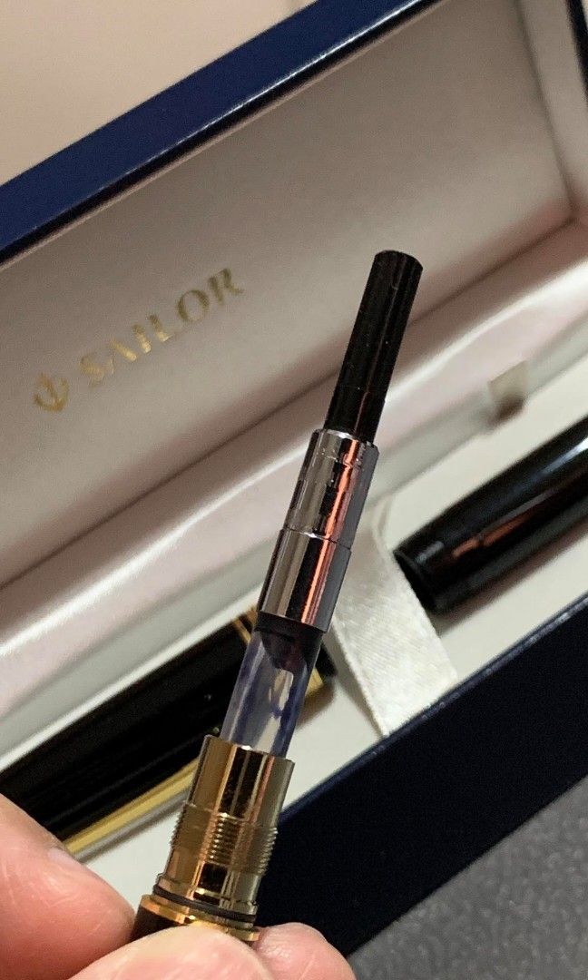 Sailor Pro Gear Black 21K Zoom Nib Fountain Pen on Carousell