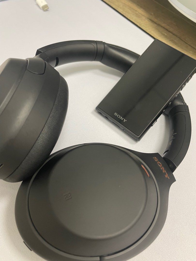 Sony Headphones WH1000-XM4 with lossless player, Audio, Headphones ...
