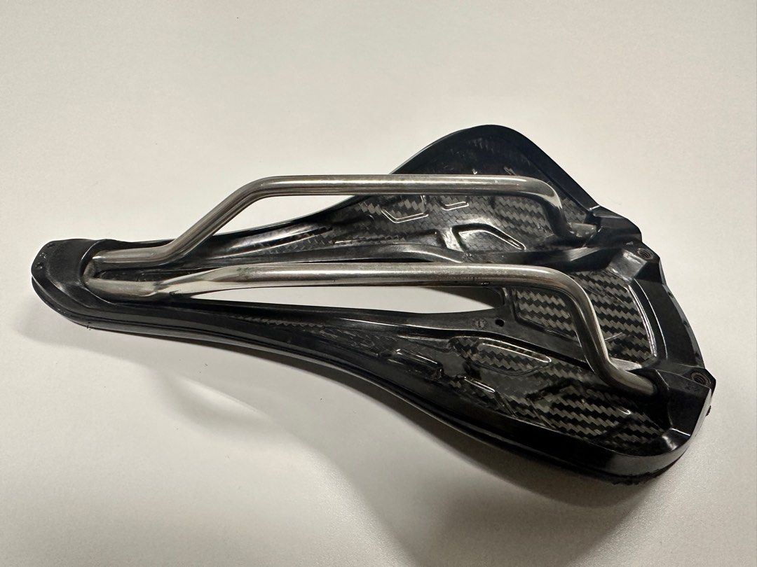 Specialized body geometry power comb saddle, Sports Equipment, Bicycles ...