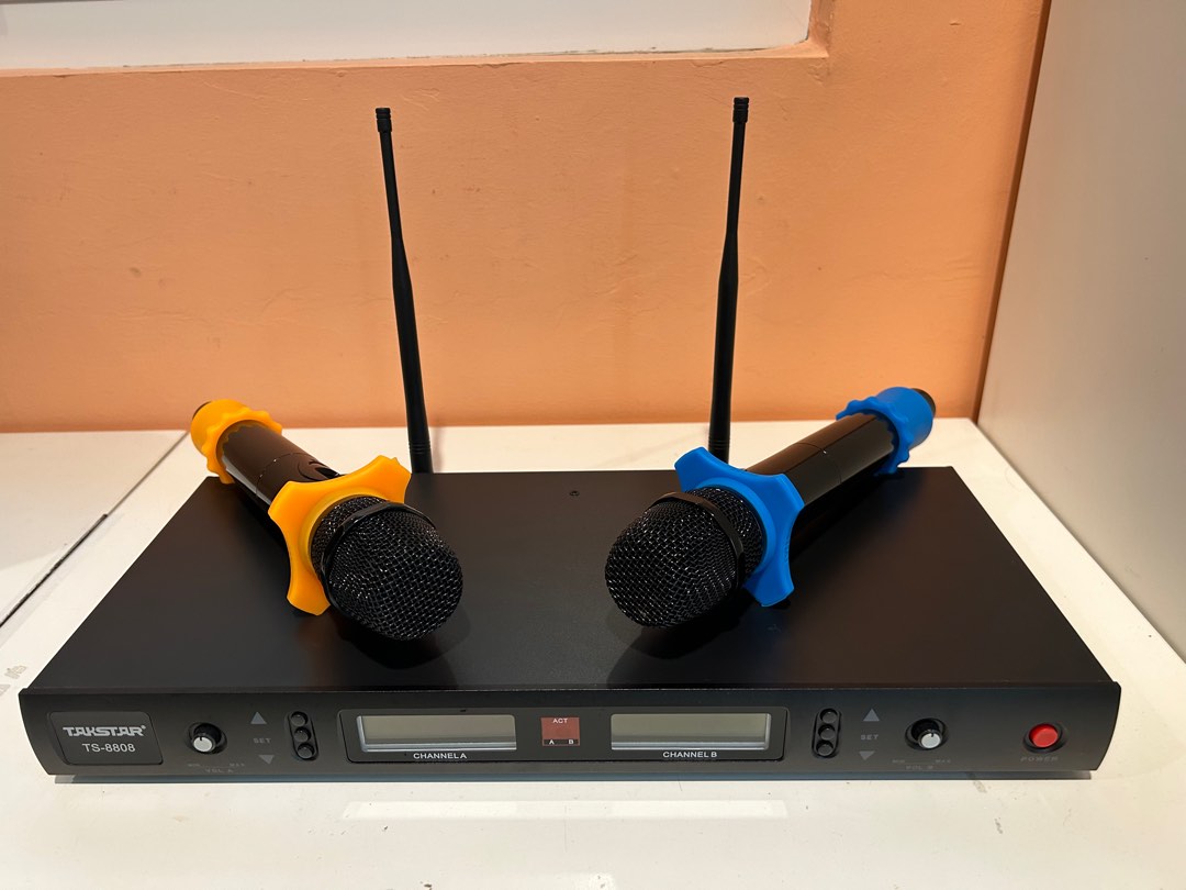 Takstar wireless microphone UHF TS-8808, TV & Home Appliances, TV & Entertainment, Entertainment ...