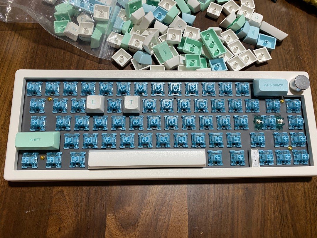 Thocky 65% Custom Mechanical Keyboard, Computers & Tech, Parts ...