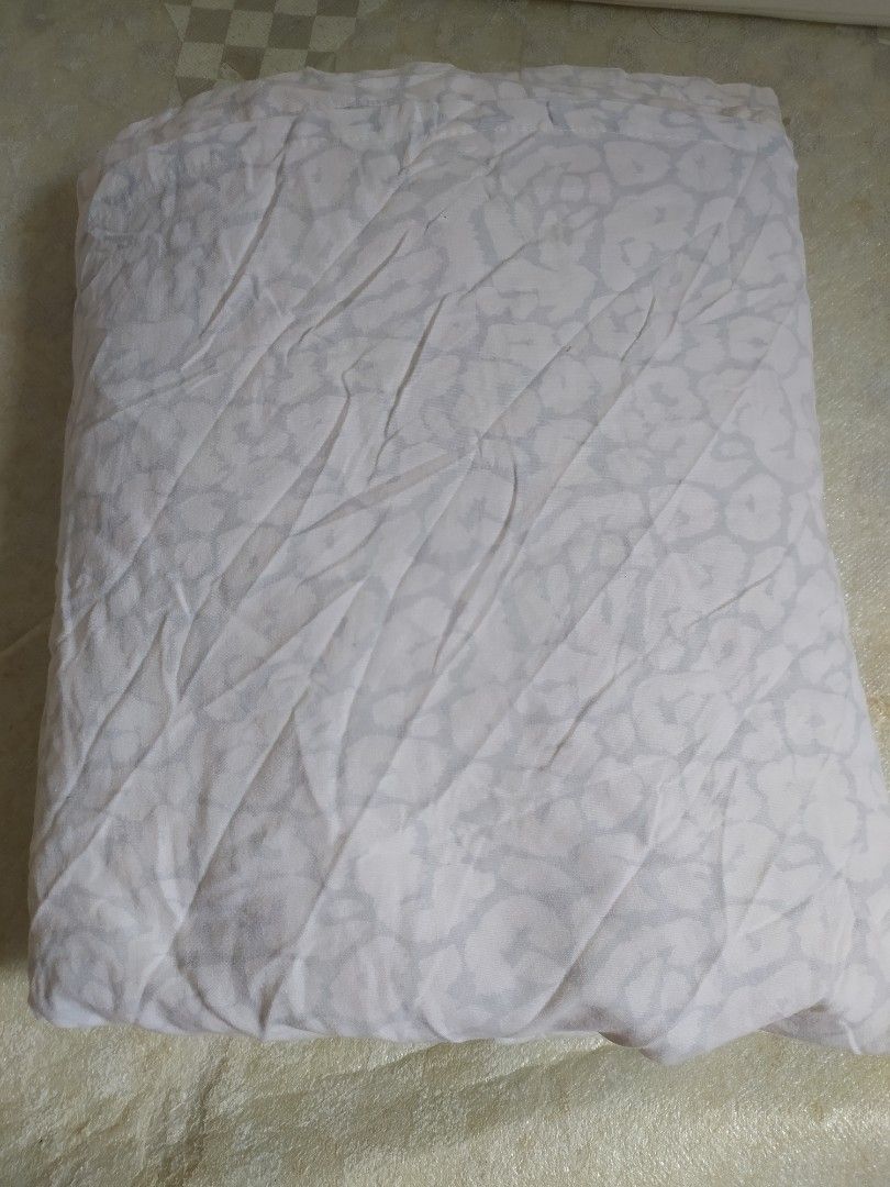 UKAY flatsheet double, Furniture & Home Living, Bedding & Towels on ...