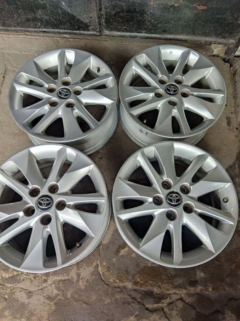 Velg Mobil oem original Toyota Kijang innova Reborn, Aksesoris Mobil di ...