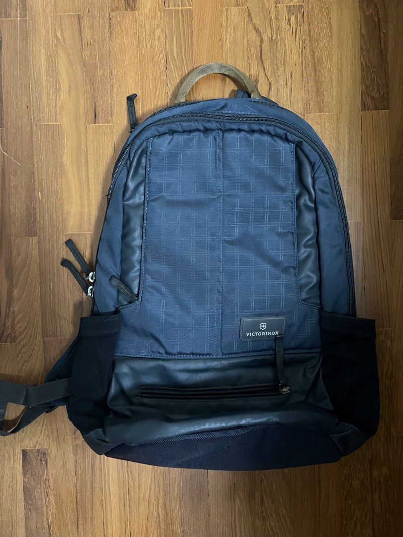 Victorinox Backpack, Men's Fashion, Bags, Backpacks on Carousell