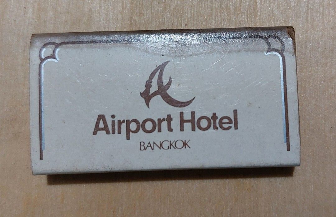 Vintage Collectible Souvenir Hotel Inns Restaurants Bars Cafe Matches ...