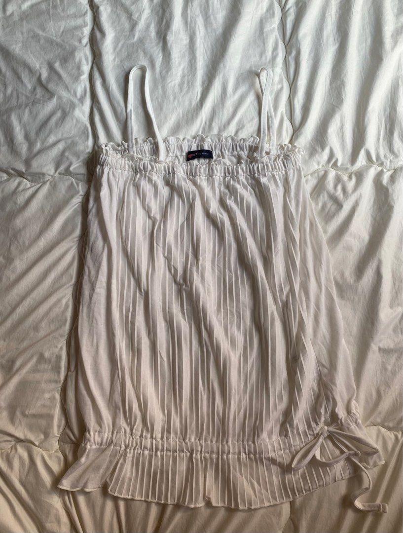 White Y2K Top on Carousell