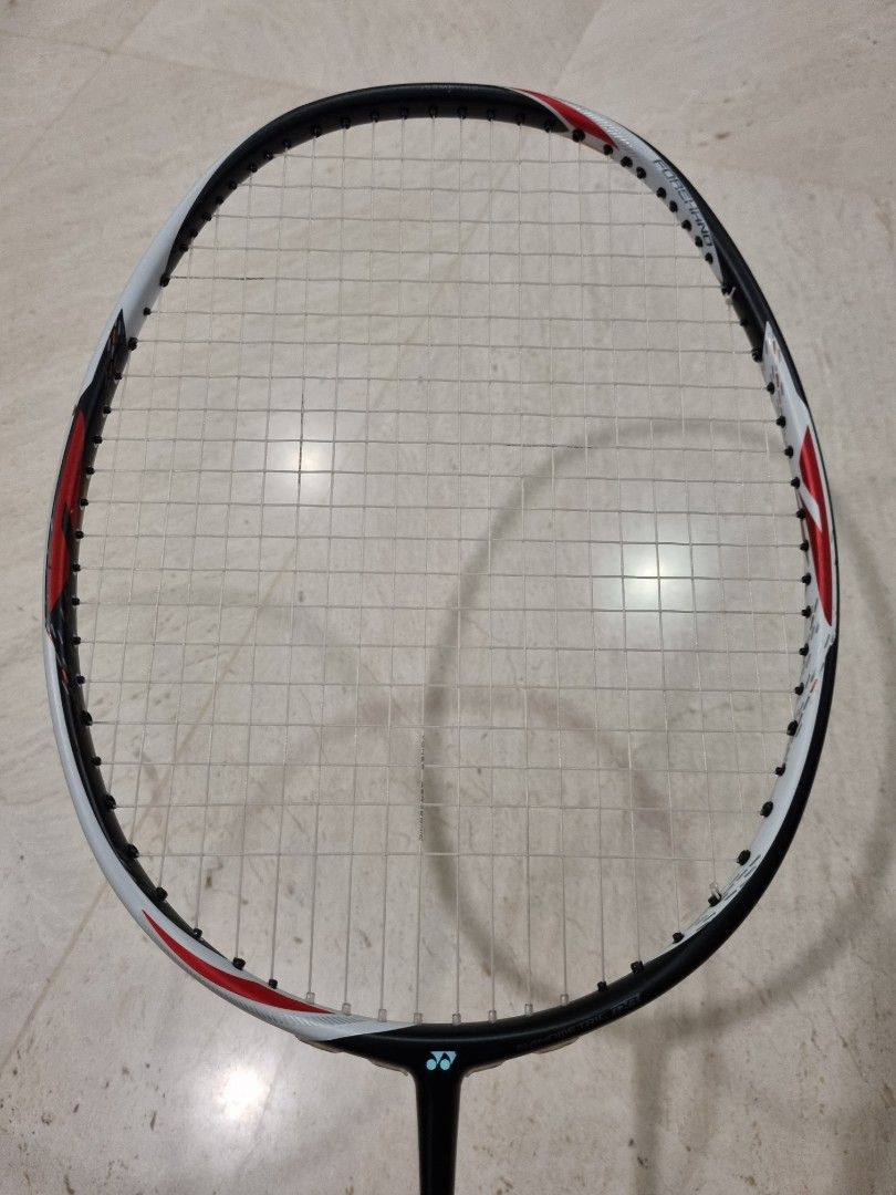 Yonex Duora Z Strike, Sports Equipment, Sports & Games, Racket & Ball Sports on Carousell