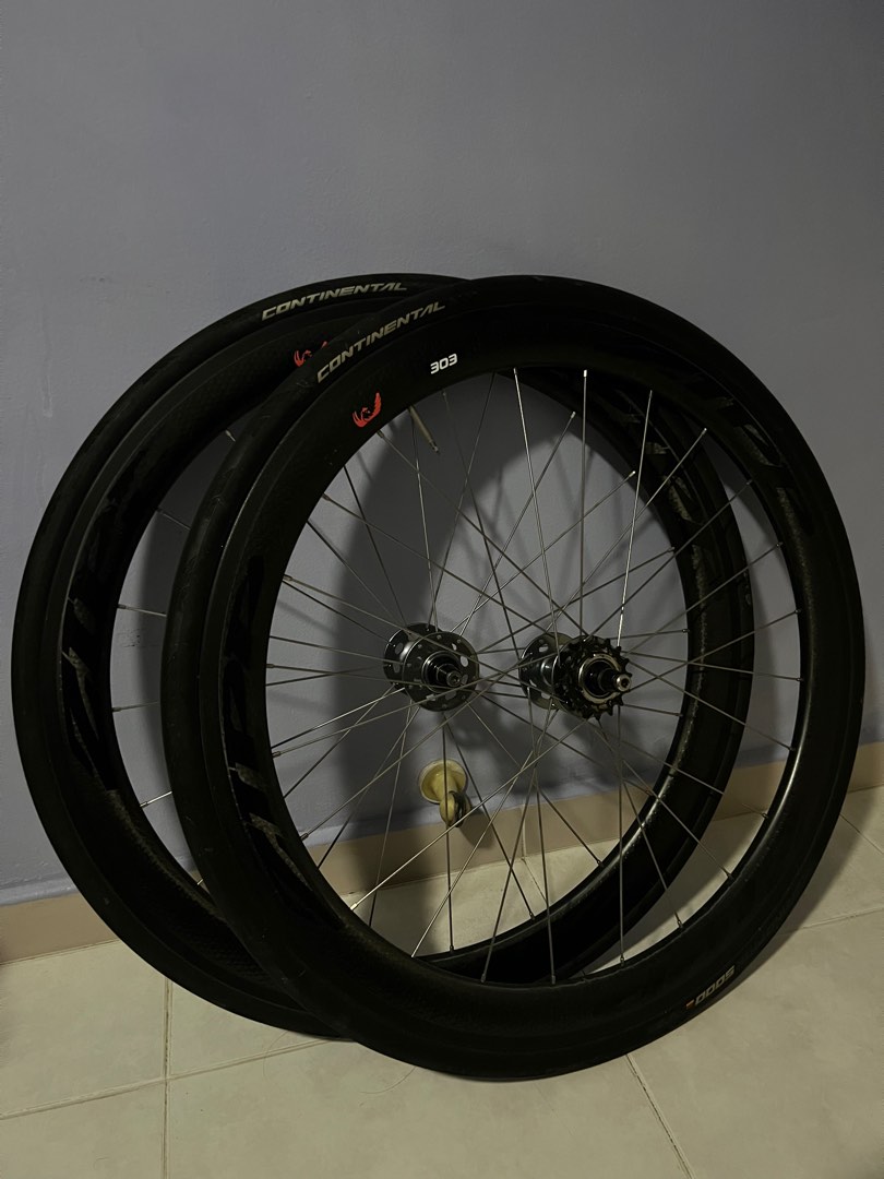 Zipp 303 Track, Sports Equipment, Bicycles & Parts, Parts & Accessories ...