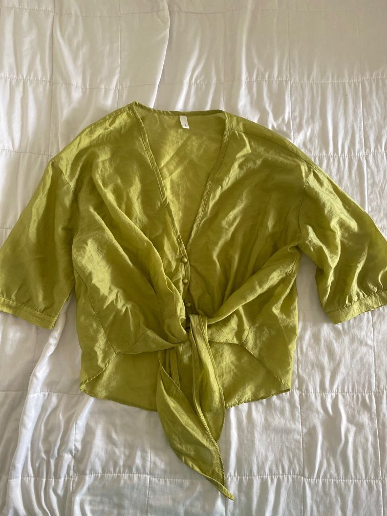 3/4 Apple Green Top, Women's Fashion, Tops, Blouses on Carousell