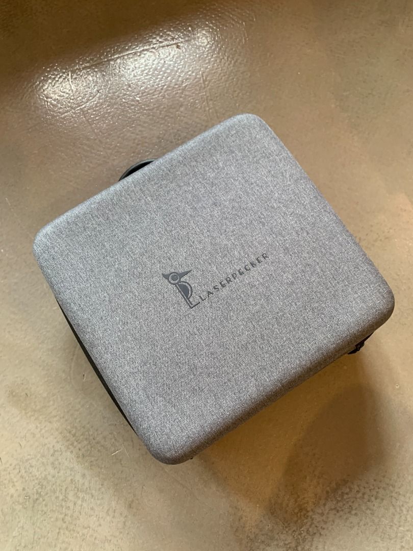 99% new LaserPecker 2 LP2 專業版 鐳射雕刻機, 電腦＆科技, 打印機及影印機 - Carousell