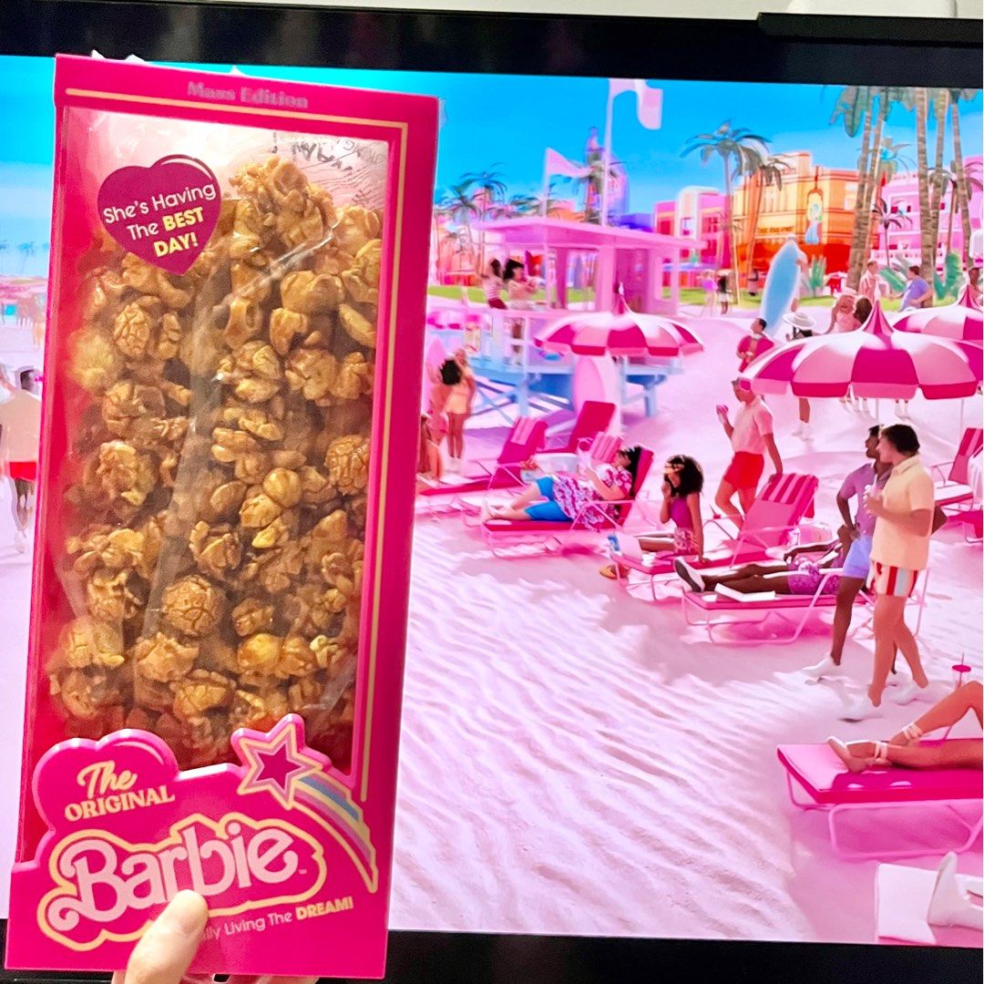 預購 Barbie popcorn bucket 爆谷筒, 傢俬＆家居, 廚具和餐具, 炊具及配件 - Carousell