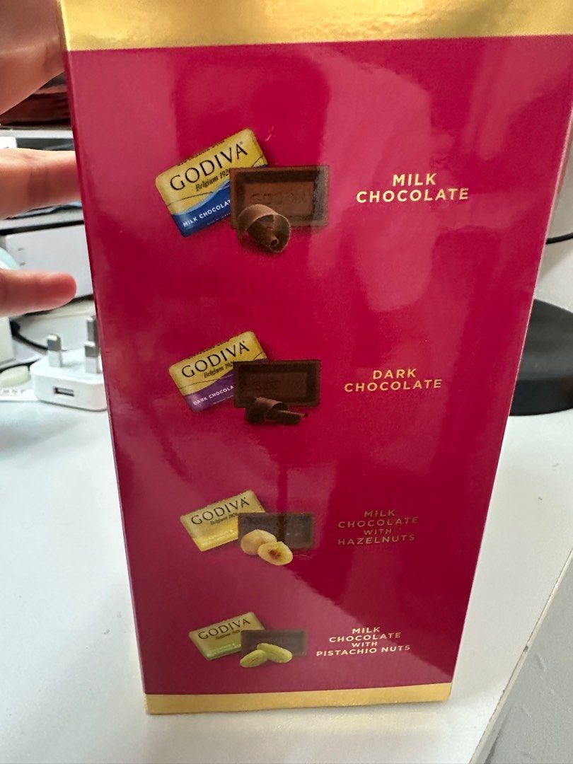 精選 Godiva 最人氣 Napolitains 4款口味 Godiva Napolitains 朱古力禮盒450g, 嘢食 & 嘢飲, 包裝食物&即食食物 - Carousell