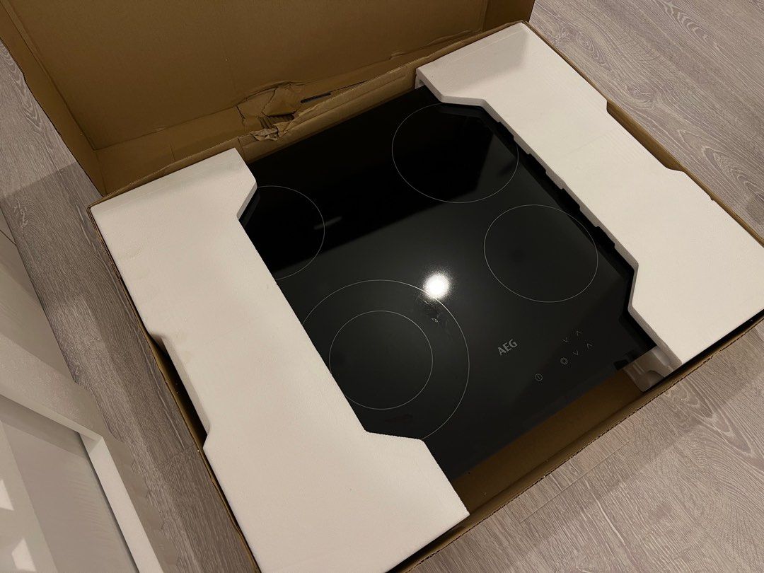 AEG ceramic hob 嵌入式四頭電爐 HK624010FB, 家庭電器, 廚房電器, 抽油煙機及爐頭 - Carousell