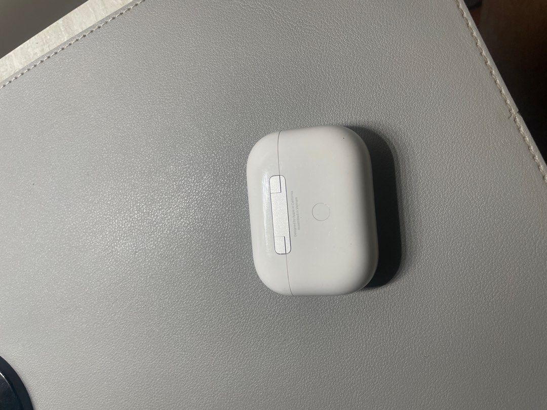 AirPods Pro Gen 1 charging case, Audio, Earphones on Carousell