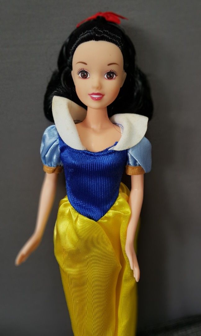 Barbie Doll Snow White Hobbies And Toys Toys And Games On Carousell