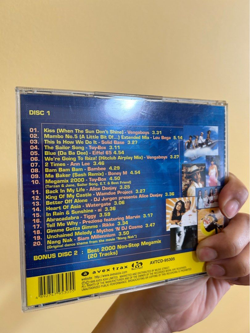 Best 2000 music CD, Hobbies & Toys, Music & Media, CDs & DVDs on Carousell