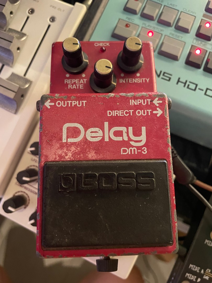 Boss DM-3 Analog Delay Pedal MIJ, Hobbies & Toys, Music & Media, Music ...